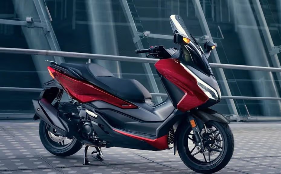 Honda NSS250 2025 Resmi Dirilis, Kembaran Forza dengan Panel TFT dan ...