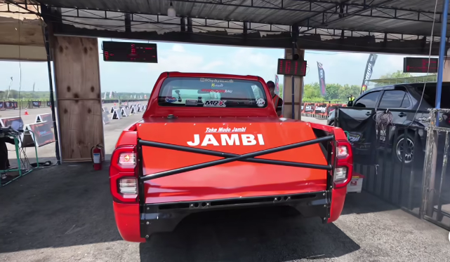 King Diesel Bergetar! Yulius Erman Jawara Baru di SDW White Series ...